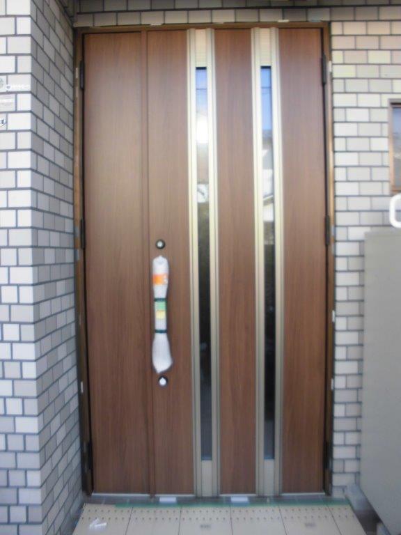 吹田市内にて玄関ドアのリフォーム工事をさせていただきました♪ – 吹田市・豊中市｜玄関・窓リフォーム・内窓取付｜井上昇商店｜